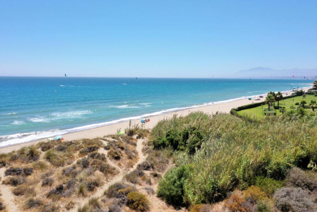 3030 Elegant Beachside Penthouse with Sea Views, Marbella (updated ...