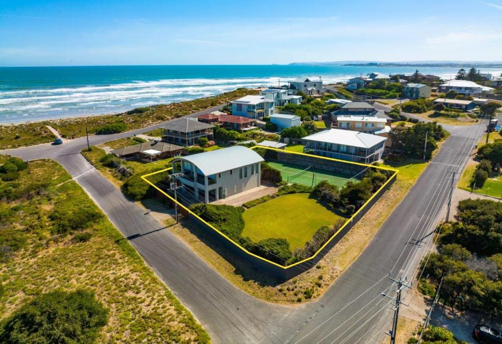 Waikiki 1 Waikiki Way Middleton - Linen Included, Middleton (updated ...