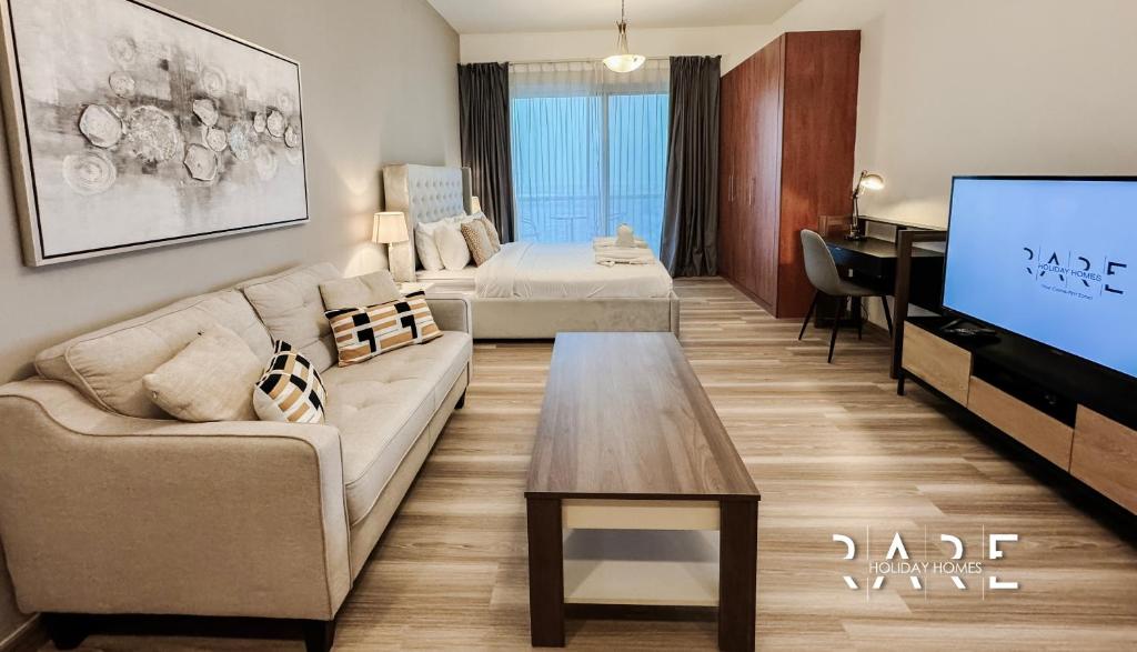 Rare Holiday Homes - Lake View - The Crescent Tower - Dubai Production ...