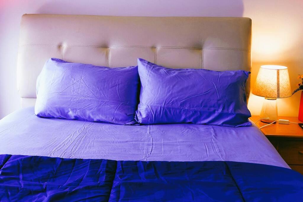 KLCC view sky line studio apartment Trion A5507 KL, Kuala Lumpur ...