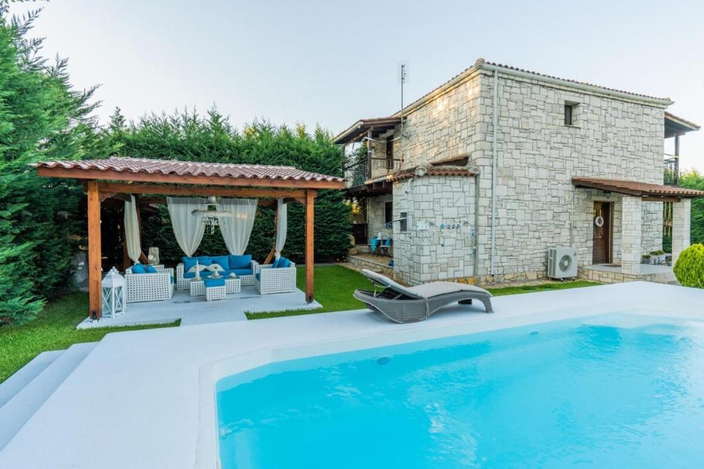 Crown Villa Aphrodite with Private Pool, Kamena Vourla (updated prices ...