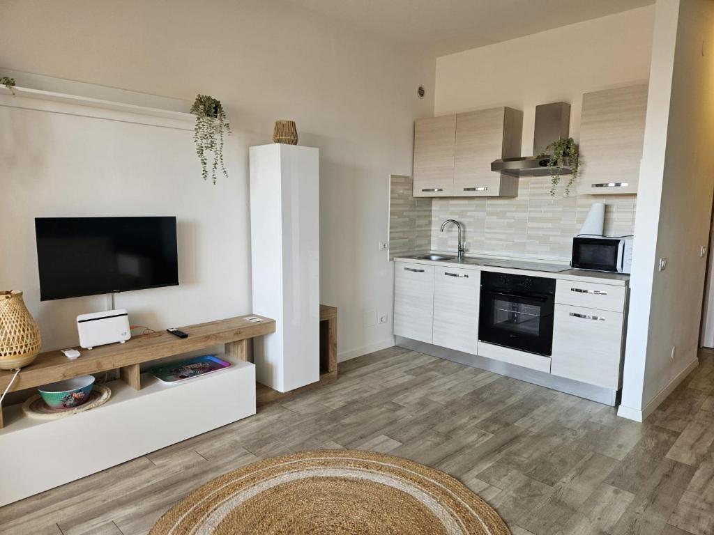 Be Your Home - Isabella Apartment with Sea View and Private Beach ...