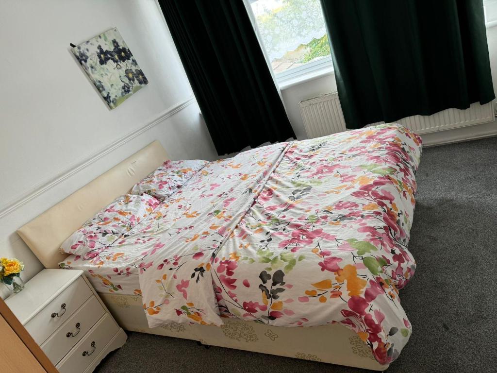 Sariyu space Dagenham, Dagenham (updated prices 2024)