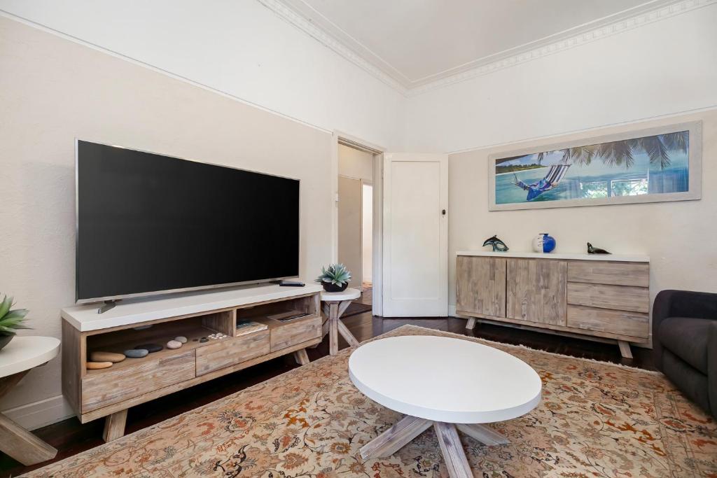 North Beach Cottage by Swan BnB Management, Perth (updated prices 2026)