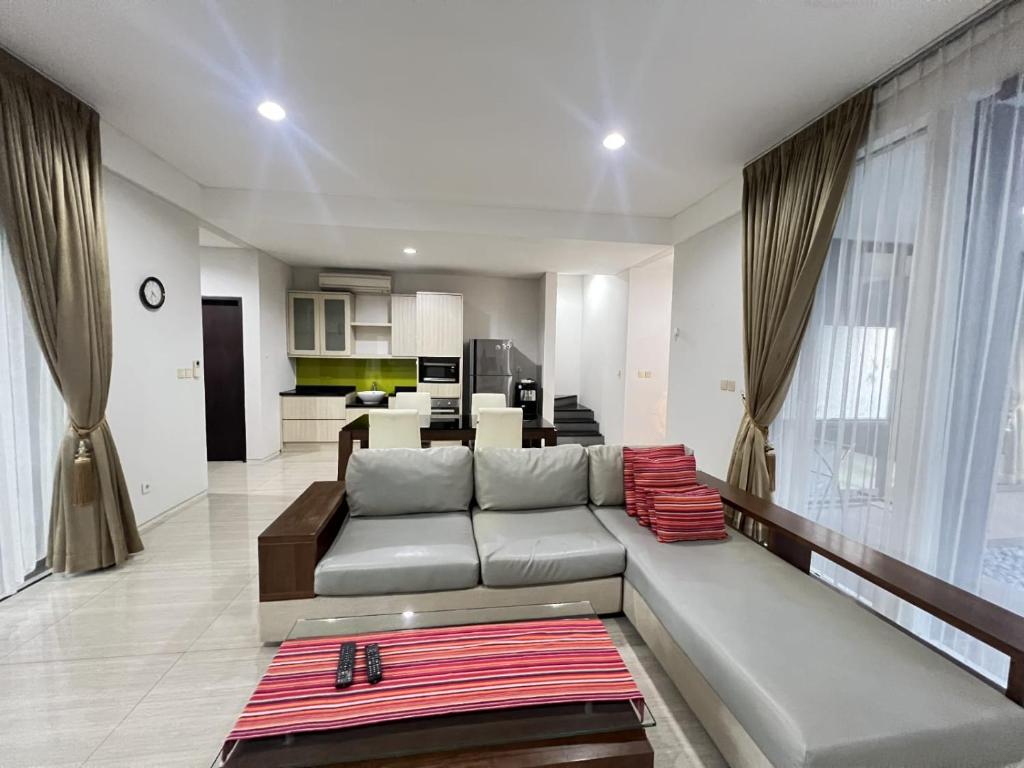 Hyarta 3 Bedrooms Villa - C19 by Masbie, Kejayan (updated prices 2026)