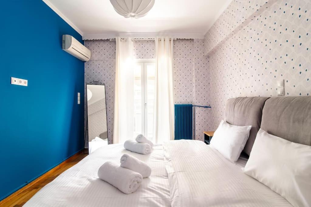 In the shadow of Acropolis - 2 mins walk to metro, Athens (updated ...