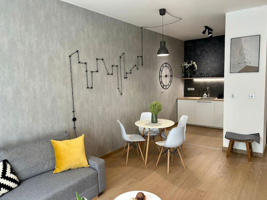 Garden appt - 40m2 terrace, garrage parking, Bratislava (updated prices ...
