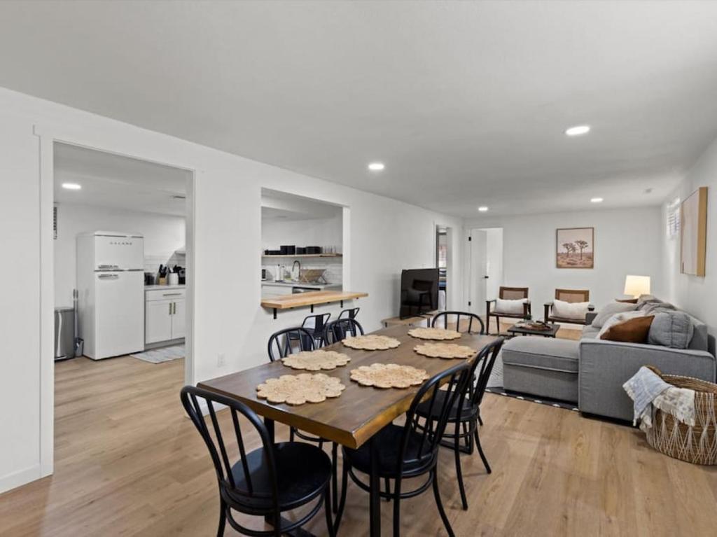 Newly Renovated Basement Apt, Colorade Springs (aktualisierte Preise ...