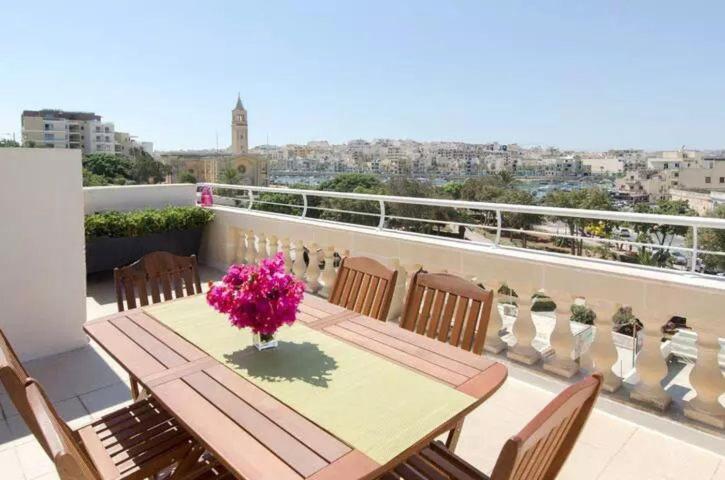Penthouse with Picturesque Garden and Bayviews, Marsaskala (updated ...