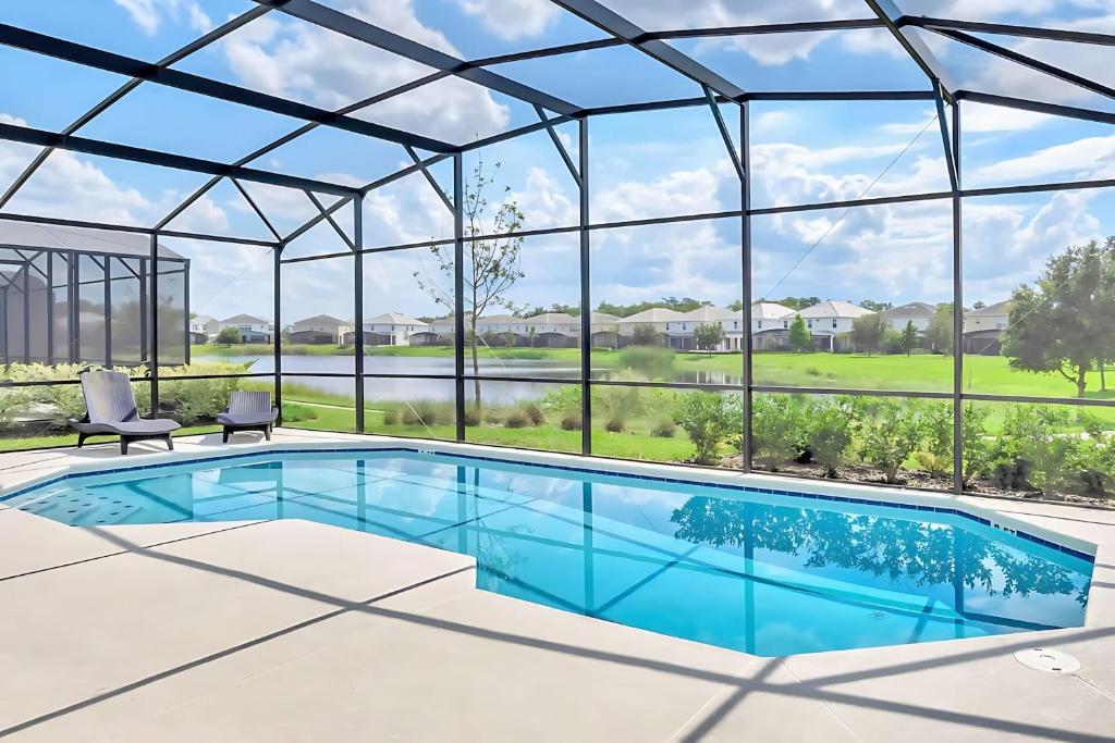 Near Disney Home with Movies Pool Deck BBQ, Kissimmee (updated prices 2024)