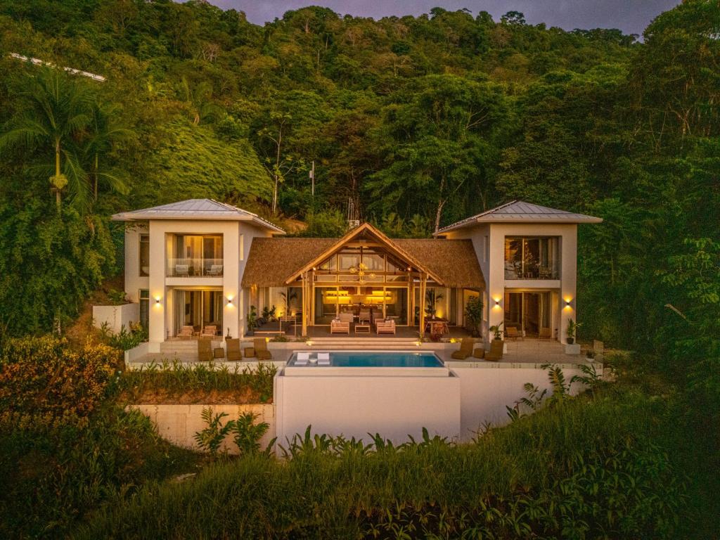Casa Frenchie & Villas Vista del Mar - by Pura Villas, Dominicalito ...