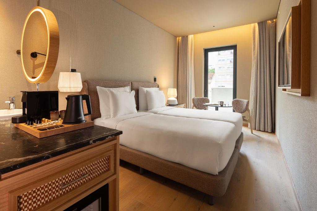 EVOLUTION Valbom, Lisbon (updated prices 2025)