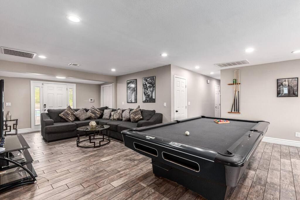 8BR Multimillion Estate-300k Pool-Spa-Sportscourt, Phoenix (updated ...