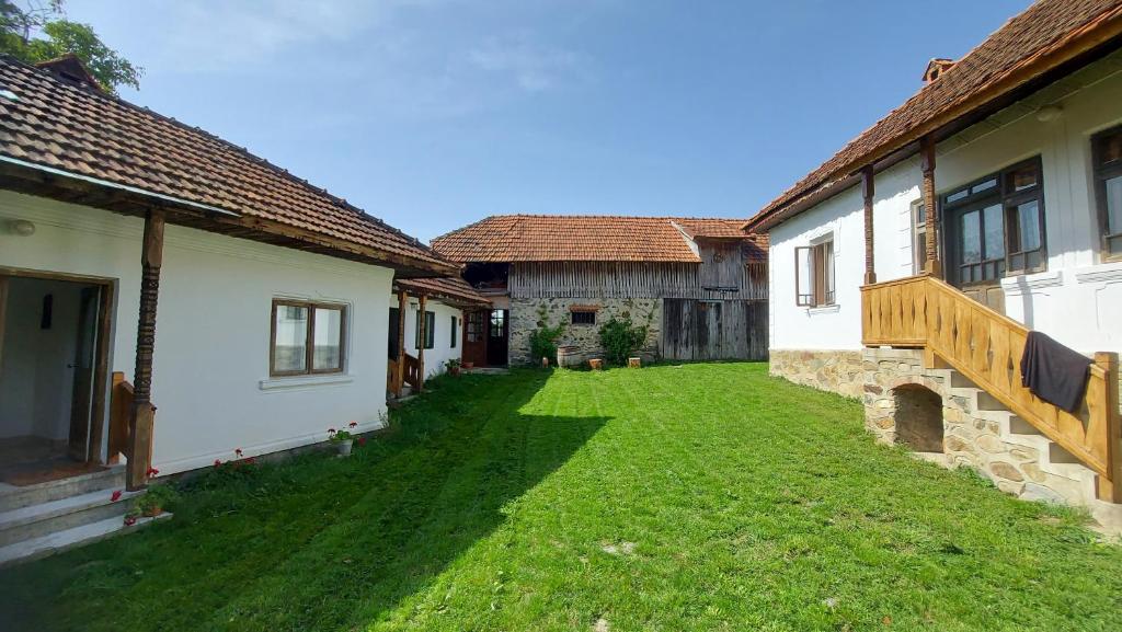 Potecarii, Novaci-Străini (tarifs actualisés, 2025)