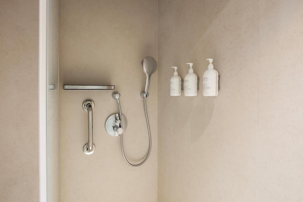 EVOLUTION Valbom, Lisbon (updated prices 2025)