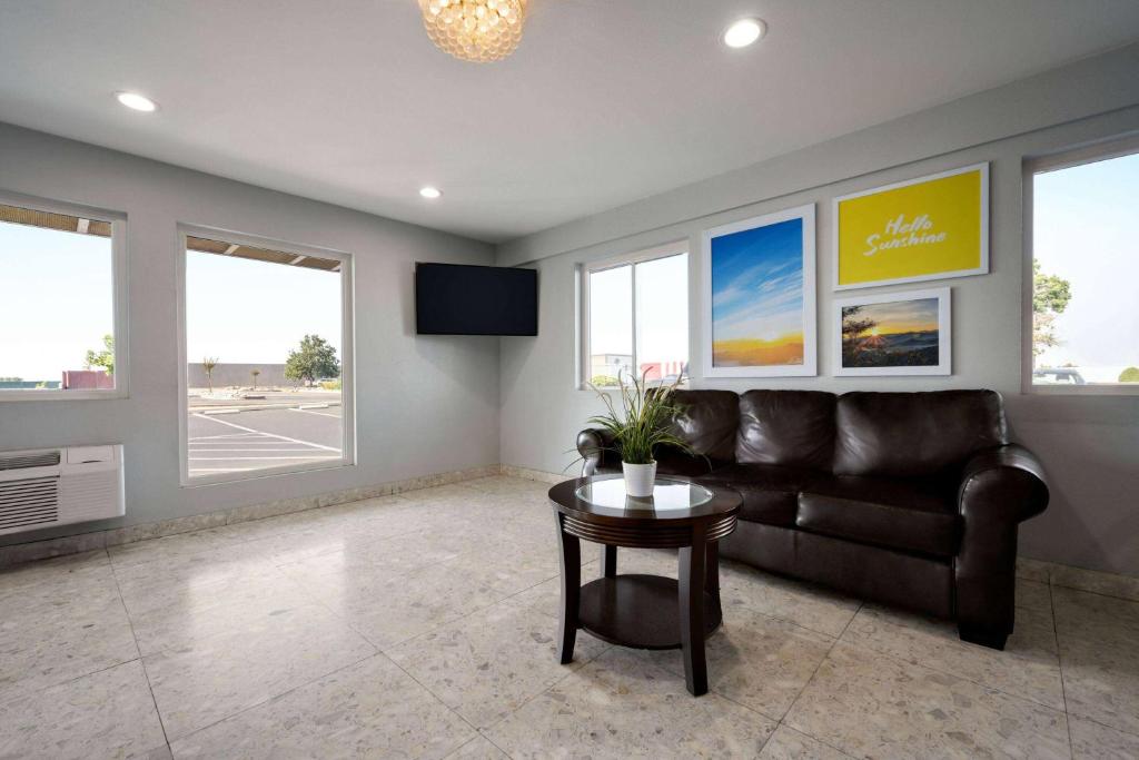 Days Inn by Wyndham Fresno South, Fresno (updated prices 2025)