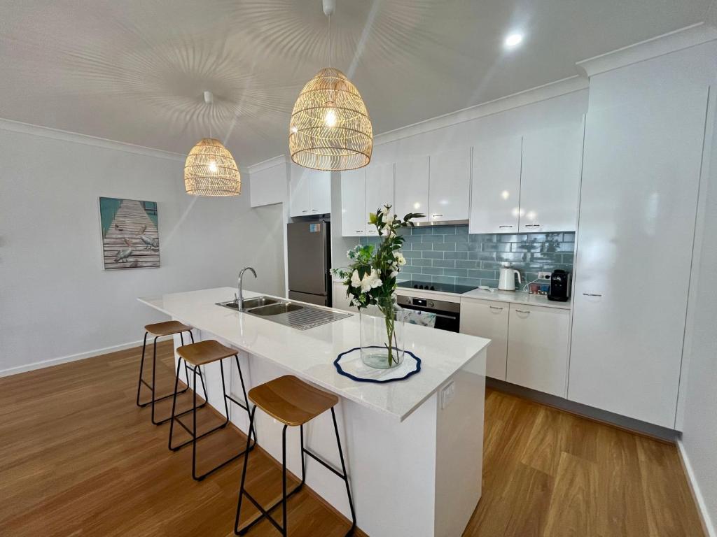 Sun Sea - New build, Luxury in Vincentia with Ocean Views, Vincentia ...