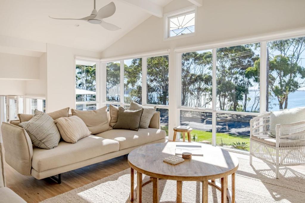 Our Ocean Escape, Mollymook (updated prices 2026)