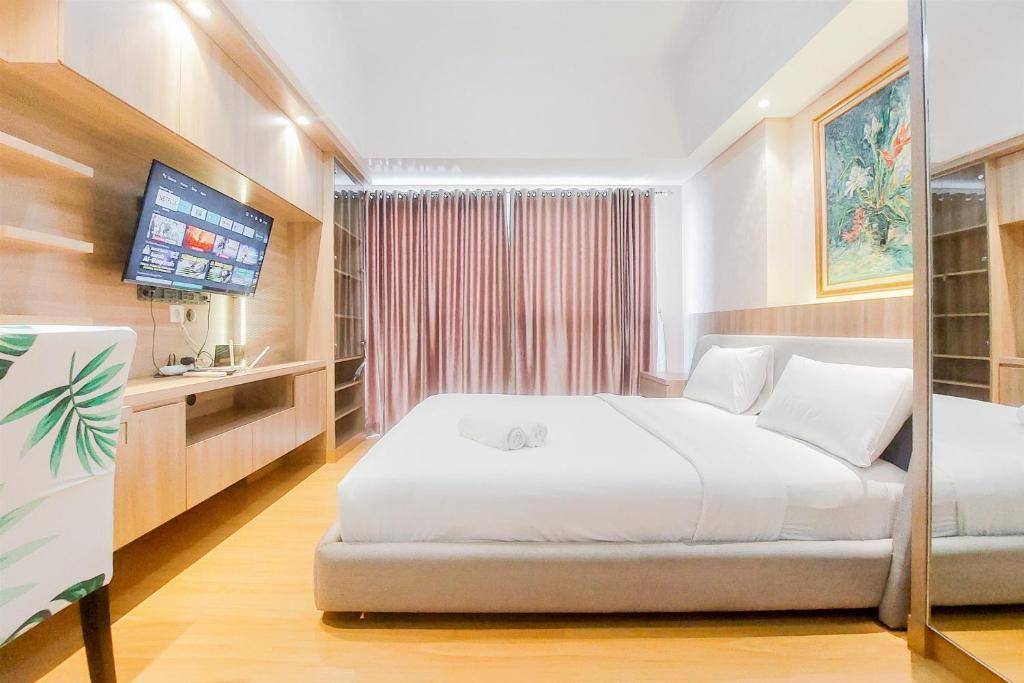 Great Deal and Cozy Studio Casa De Parco Apartment By Travelio ...