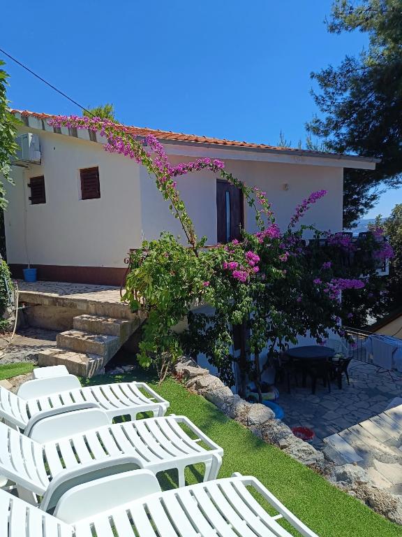 Studio Apartmani Tucić, Celina (updated prices 2025)