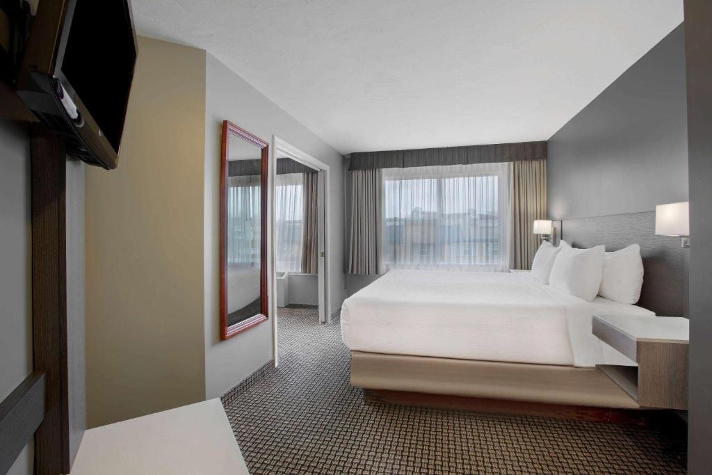 Days Inn & Suites by Wyndham Moncton, Moncton (updated prices 2025)