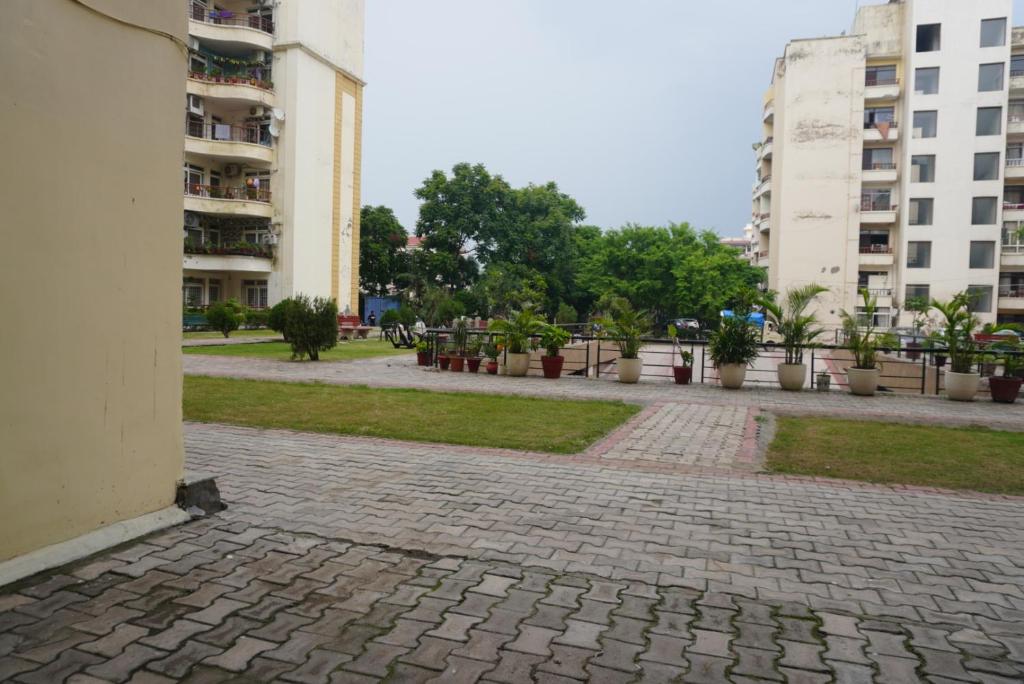 Welstays VIP Road Cozy 2BHK, Zirakpur (updated prices 2025)