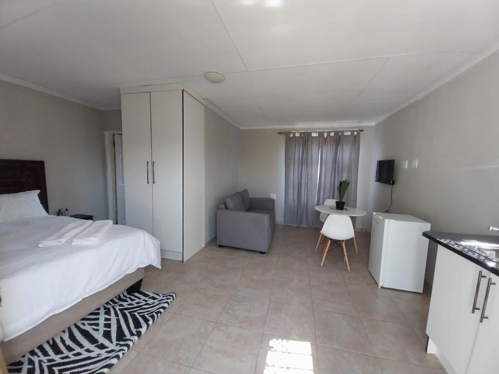 khutsong Apartments, Secunda (updated prices 2025)