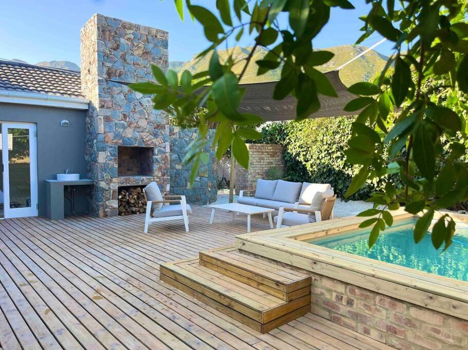 Amazing Brand New Holiday Home with Pool!, Hermanus (updated prices 2025)