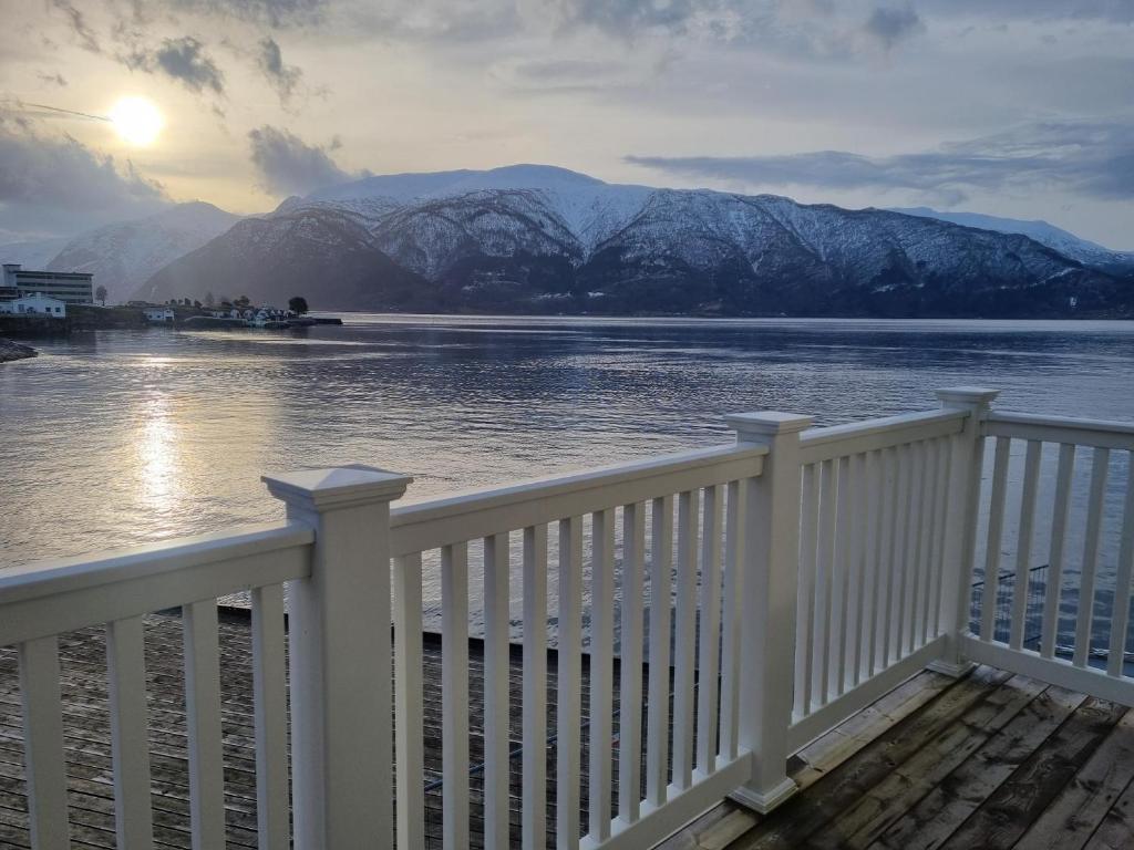 Sognefjord seaview, Leikanger (updated prices 2026)