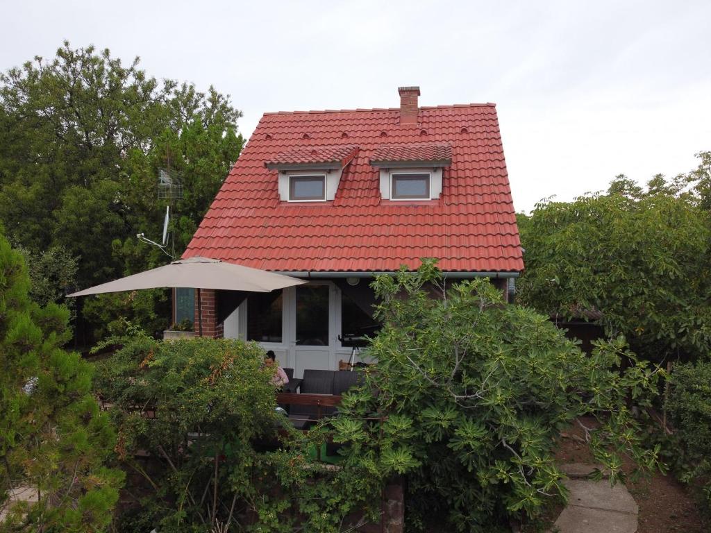 Fig Tree house, Lovas (updated prices 2025)