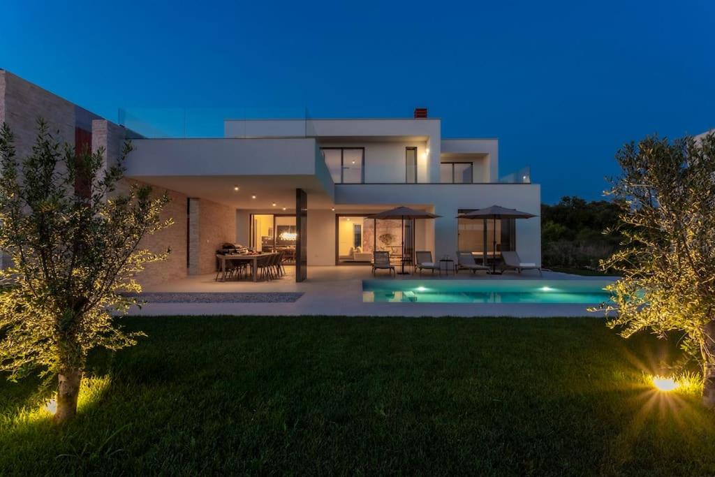 Design Villa Emilly White, Bale (aktualisierte Preise für 2024)
