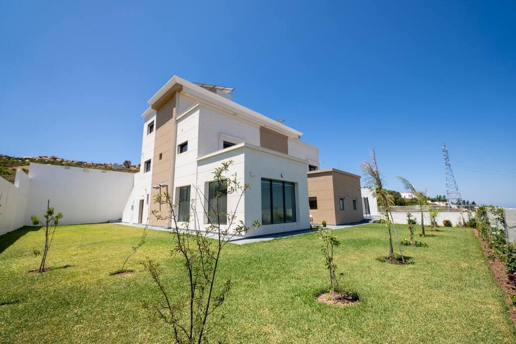 Villa Famille - Luxe & Confort - Jardin & Piscine - TANGER - VacayX ...