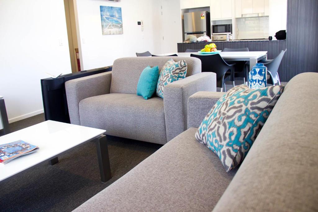 Synergy Broadbeach - Official, Gold Coast (updated prices 2025)