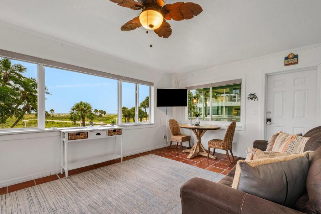 Tropic Terrace Resort #27 -Beach View Suite, St. Pete Beach (updated ...