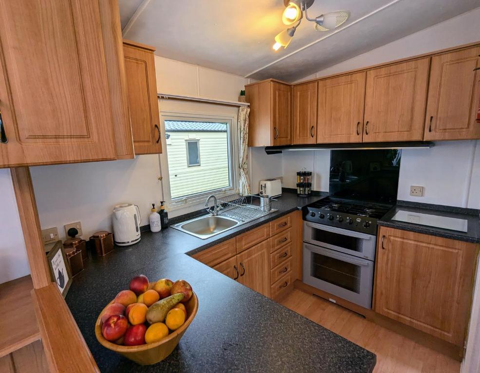 The fox den, Rhos-gôch (updated prices 2025)