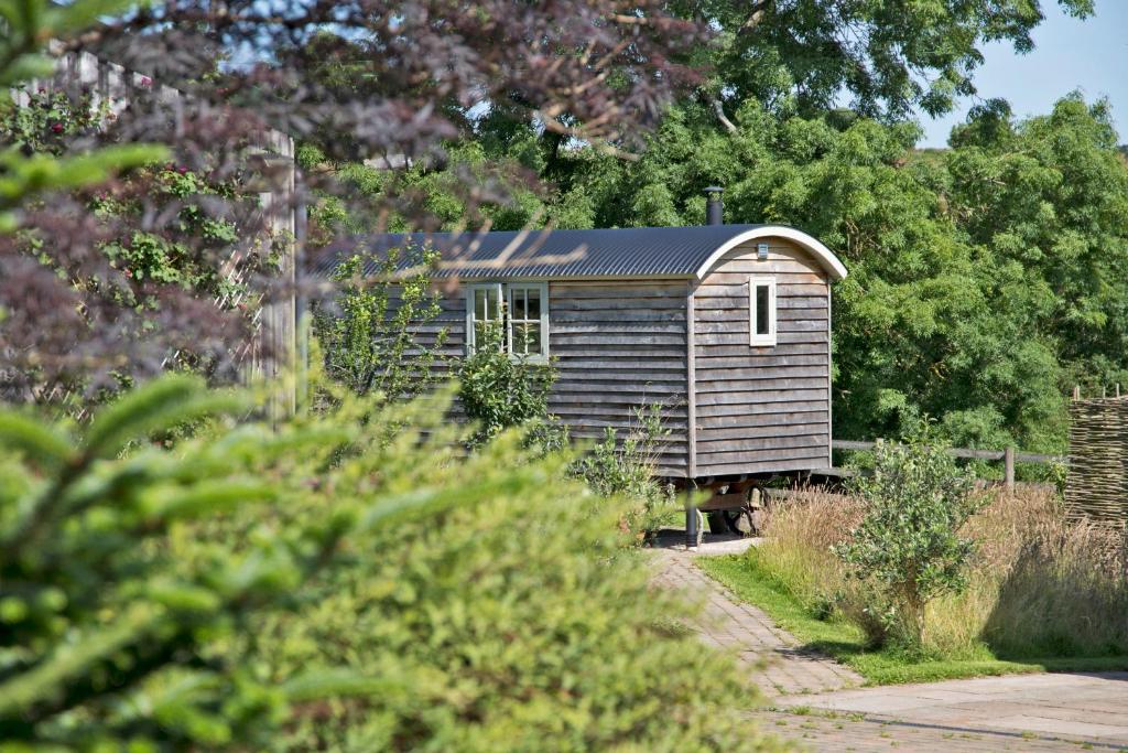 The Parlour, for Alton Towers & the Peak District, Uttoxeter ...