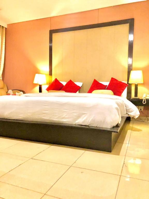 The Grand Inn Hotel, Лахор (актуальные цены 2024 года)