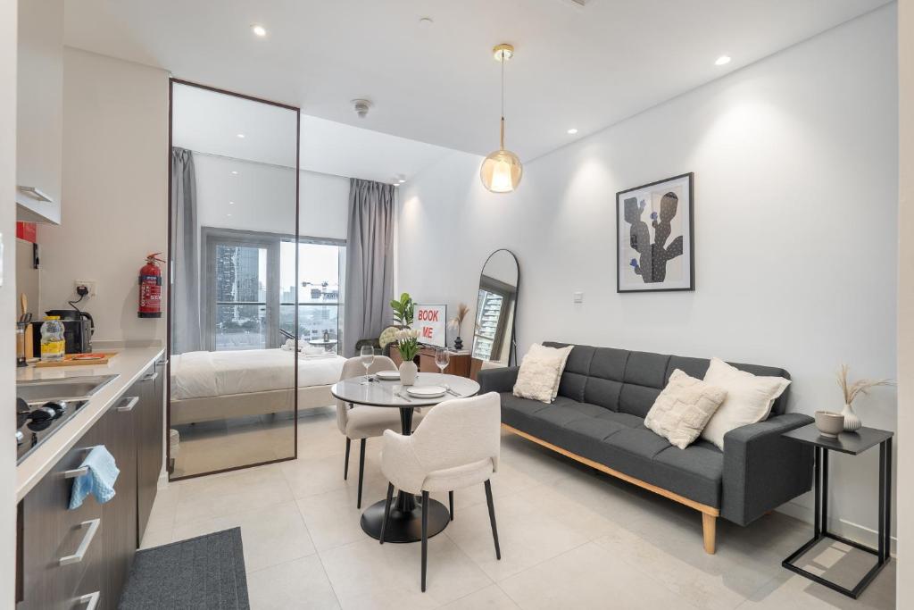 Chic Studio Hideaway in JVC, Dubai (updated prices 2025)