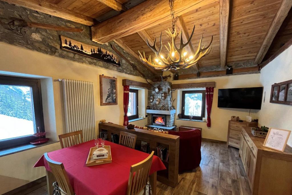 Chalet Chez Louis - Alpine Charm with Mont Blanc View & Ski Access ...