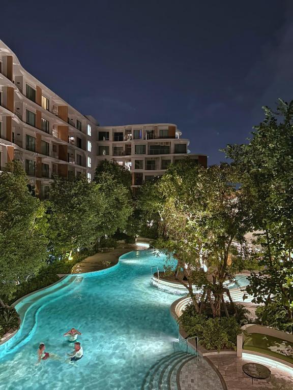 PHYLL Condo Private Beach Vibes at Central Phuket 1 BR Unique Garden ...