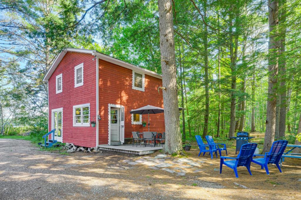 Quiet and Remote Cottage on Panther Pond!, Raymond (updated prices 2026)