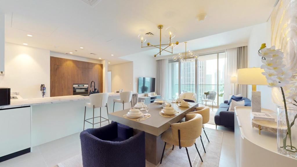 Forte Tower 1 - Chic Three Bedroom with Downtown Views, Dubai (updated ...