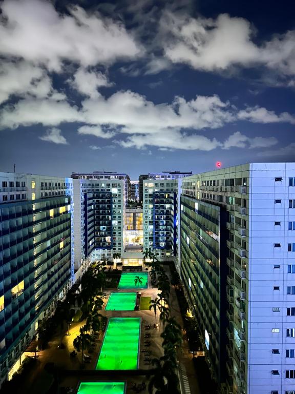 2bedroom unit at Sea Residences infront of MOA Arena, SMX & Ikea ...