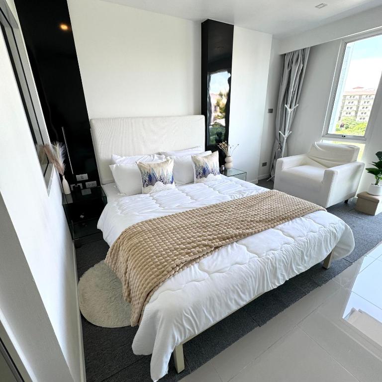 Affordable Studio Apartment in City Center, Pattaya Central (updated ...