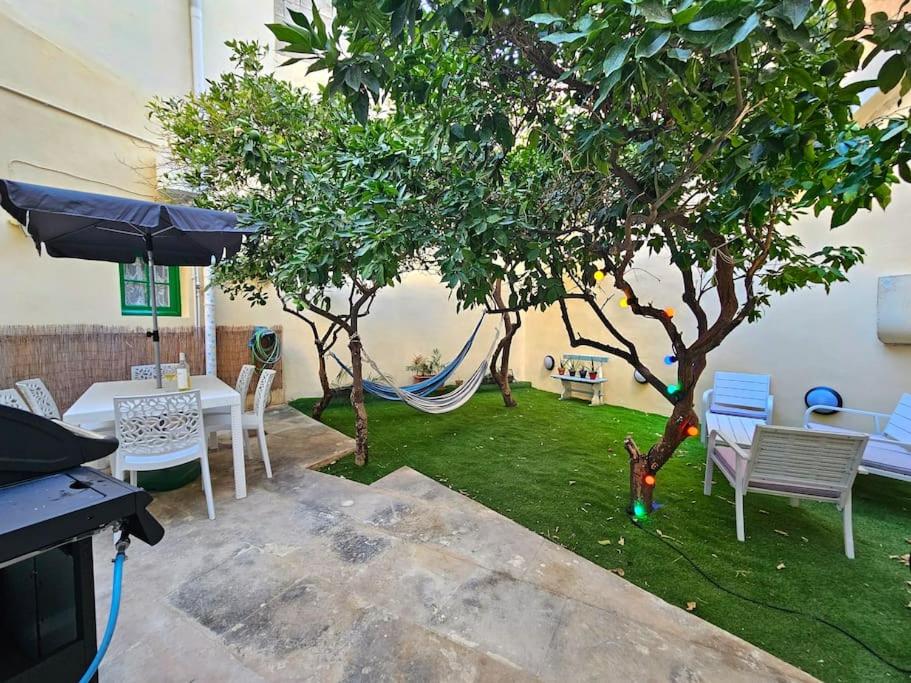 Local living in historic house with Private Garden, Msida (updated ...