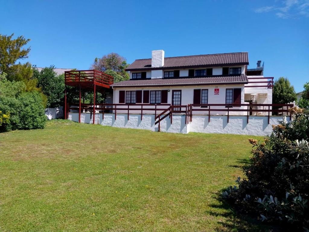 STRUISHUIS, Struisbaai (updated prices 2026)