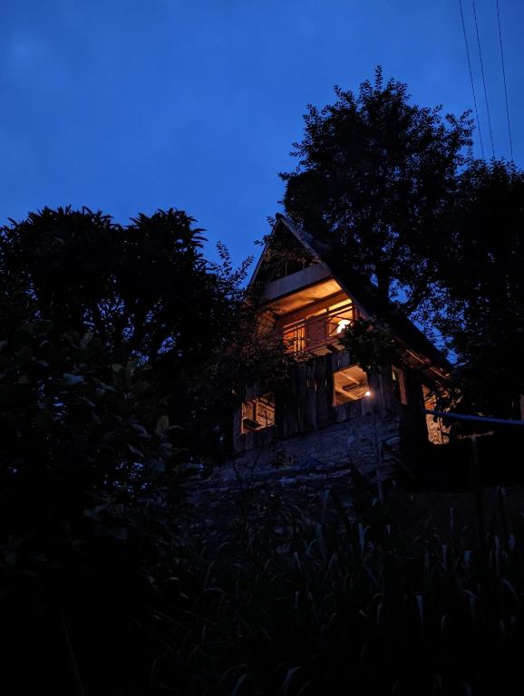 Mochileros Cherry Tree House, Pelling (updated prices 2026)