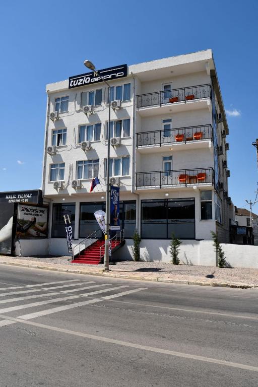 Tuzla Grand Hotel, Tuzla (updated prices 2025)