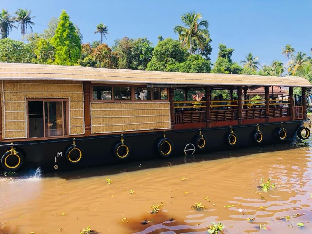 Kailasam Cruise houseboats, Kumarakom (updated prices 2026)