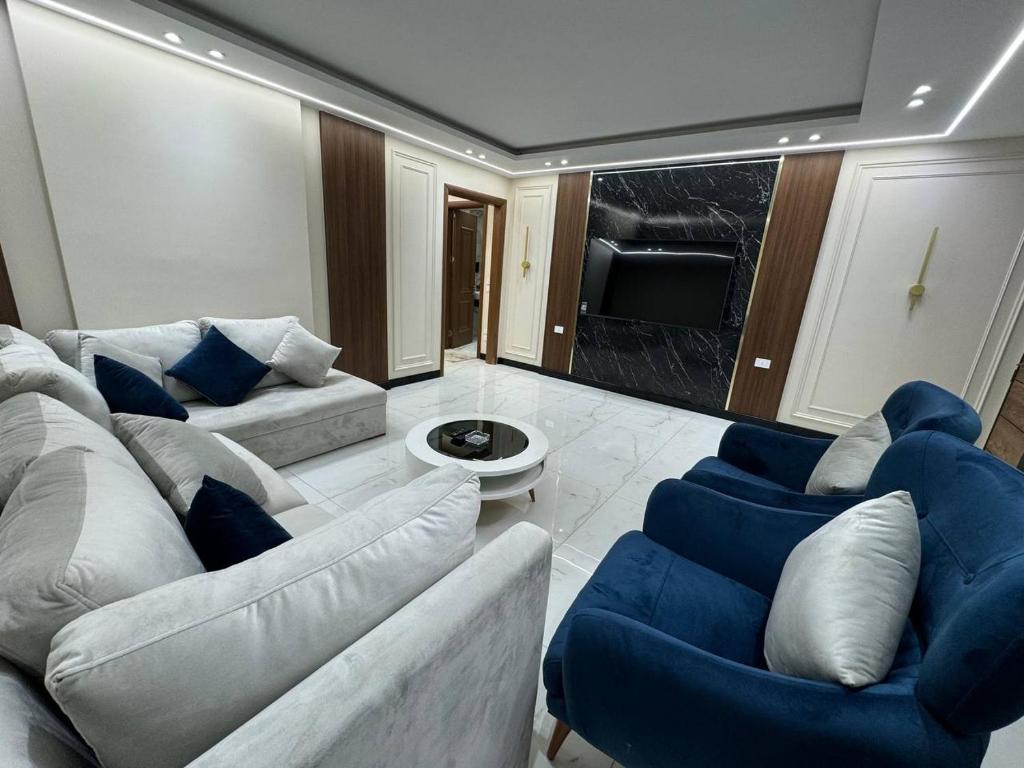 Elegant 3-Bedroom Apartment, Giza (updated prices 2025)